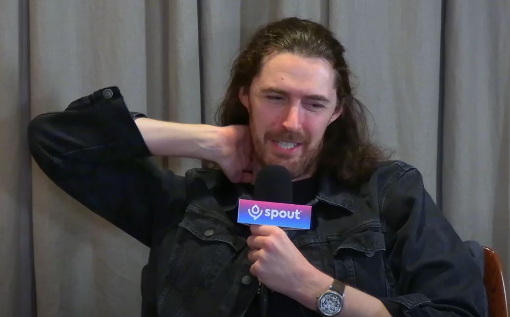 Hozier’s Girlfriend Sage – The Controversy Explained - Brit Gossip
